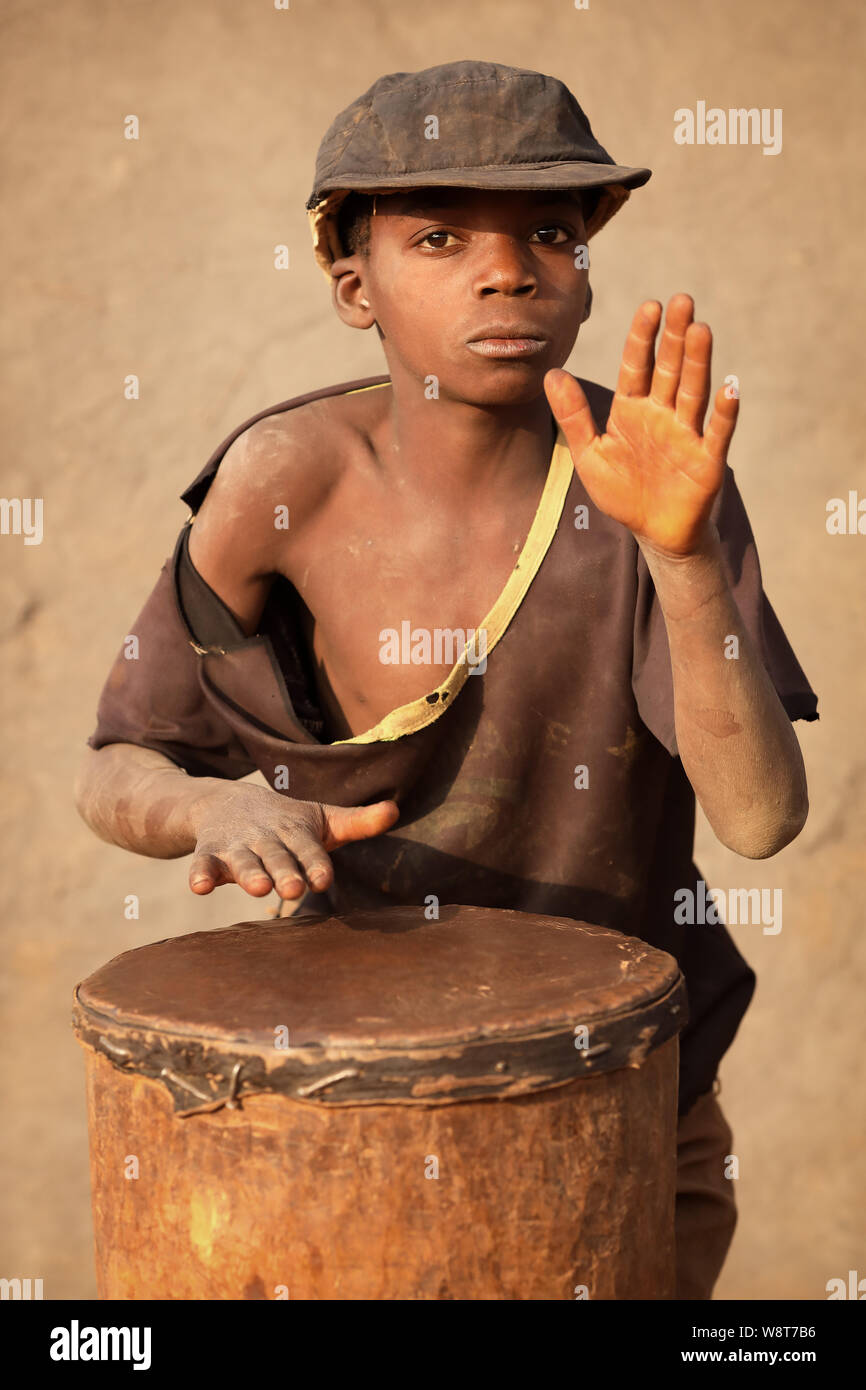 African Tribe Drum High Resolution Stock Photography and Images - Alamy