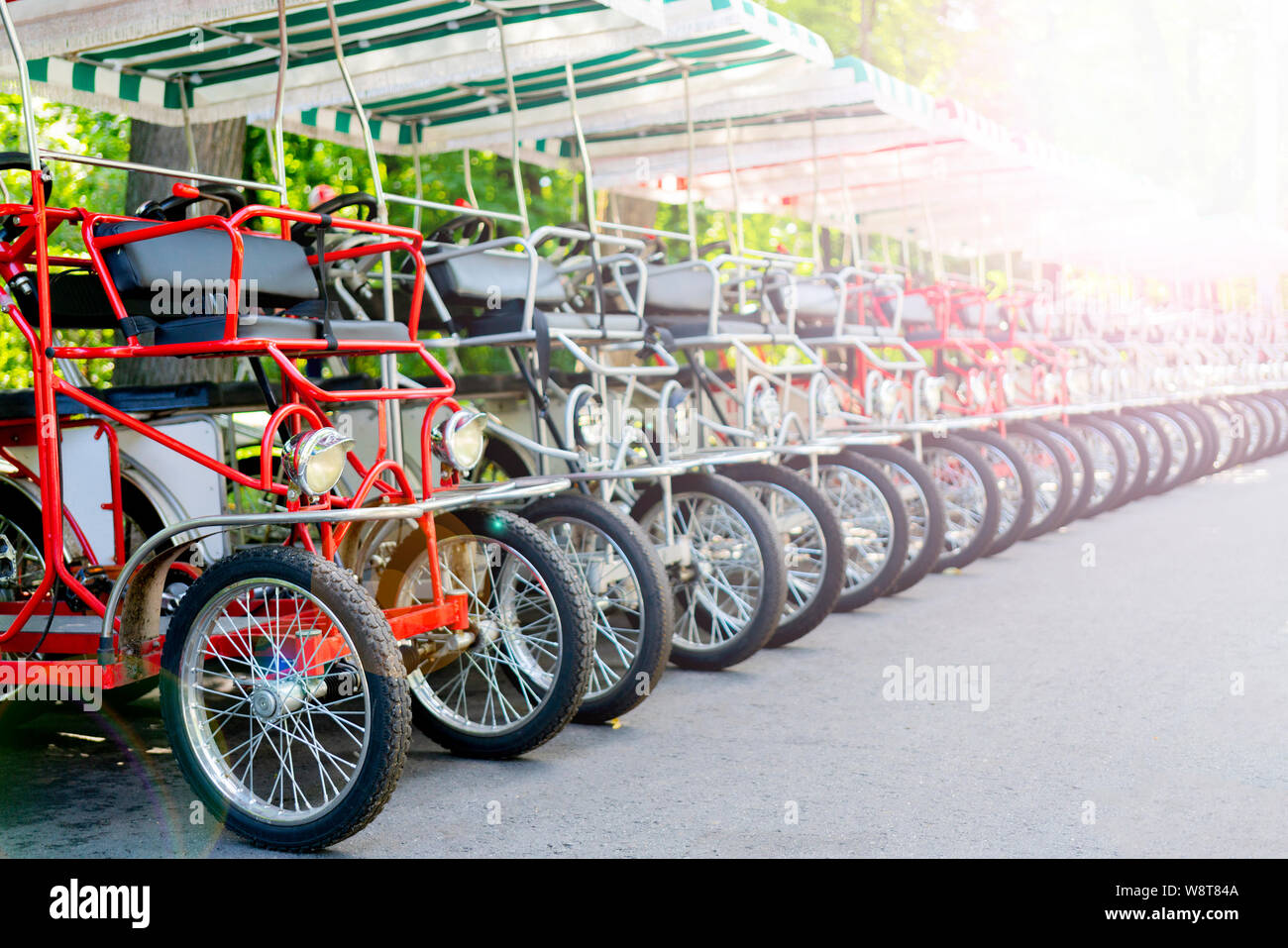 Row of rickshaws hi-res stock photography and images - Alamy