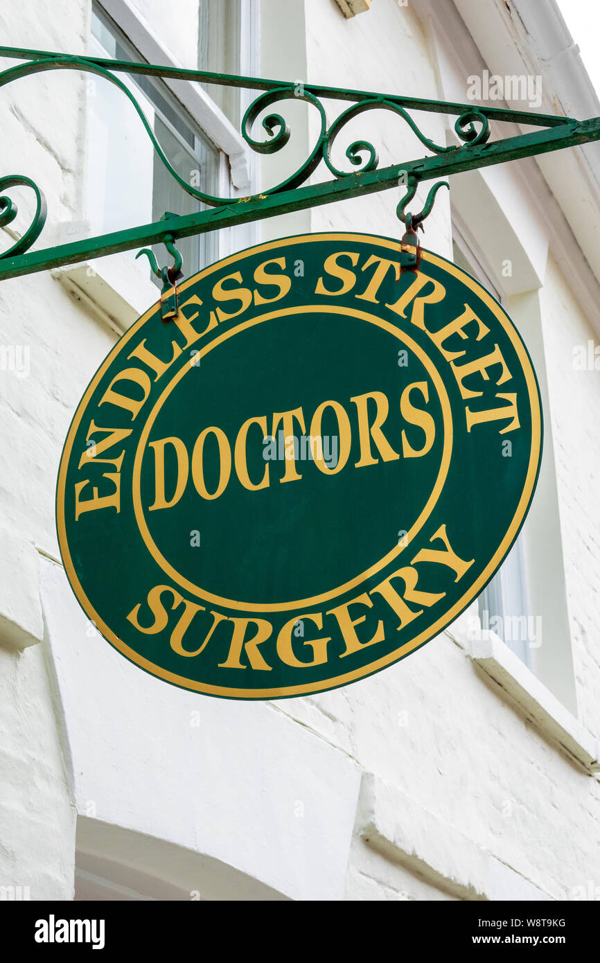 Doctors surgery hi-res stock photography and images - Alamy