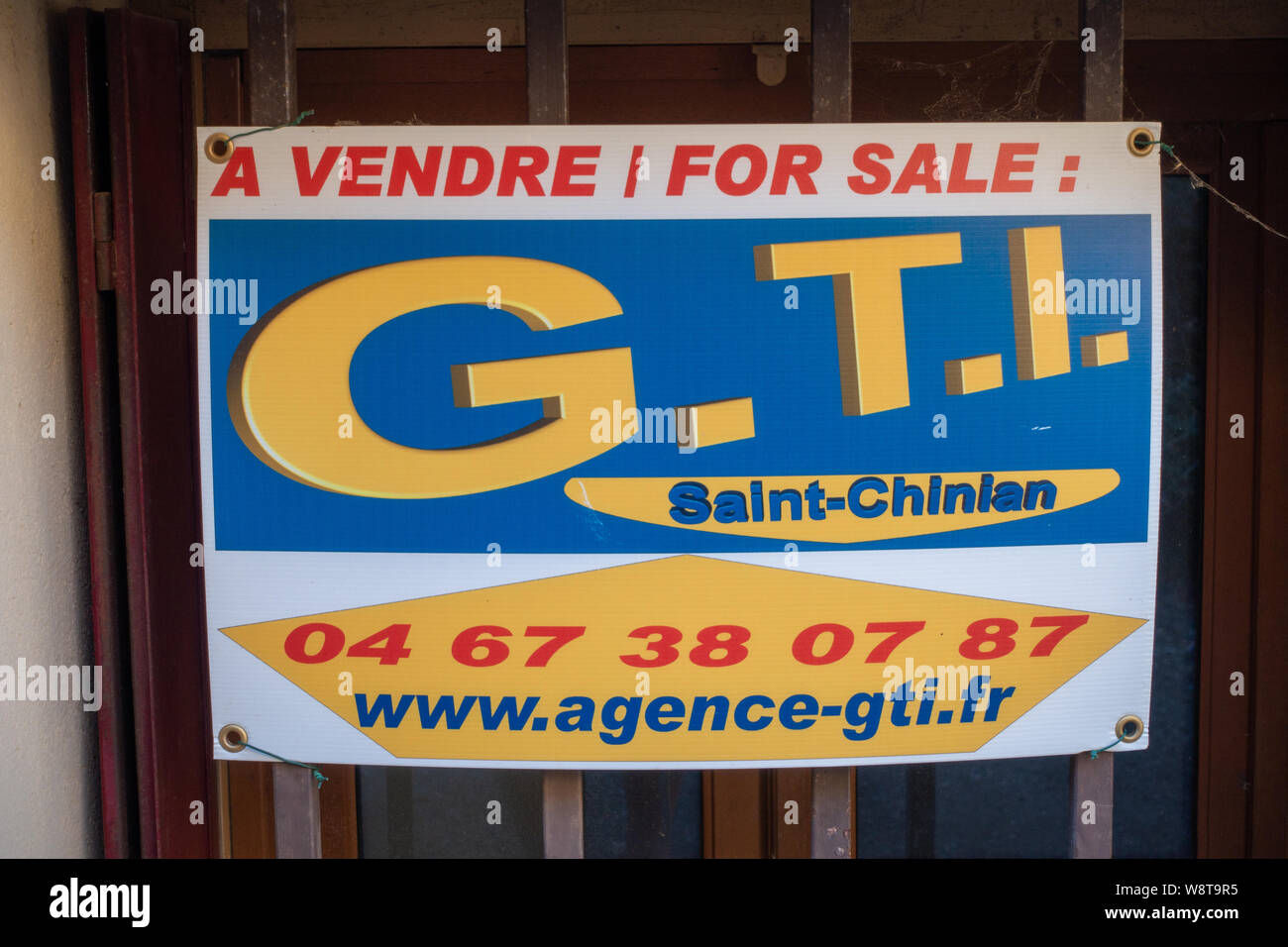 French house sale sign hi-res stock photography and images - Alamy