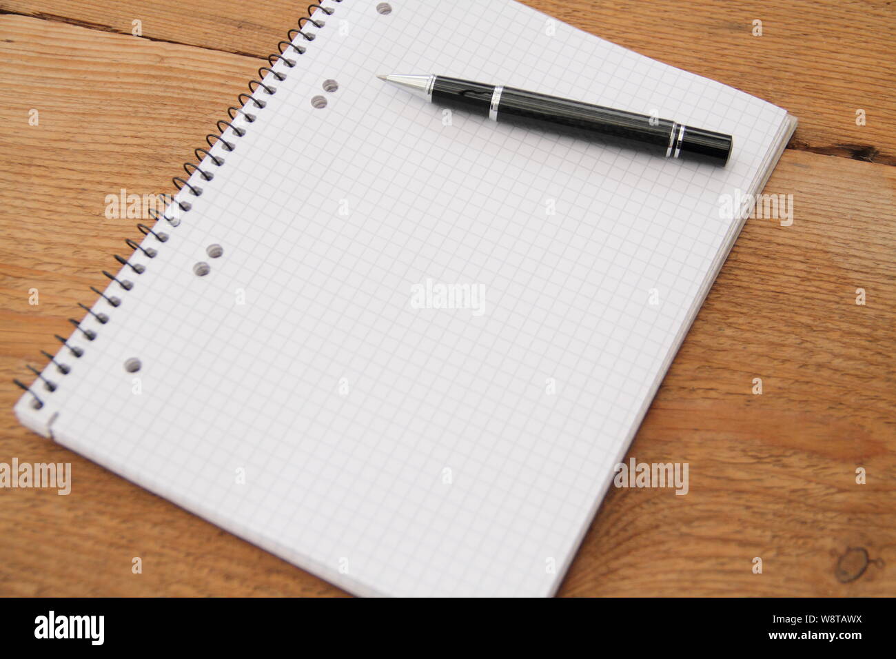 Crumples hi-res stock photography and images - Alamy