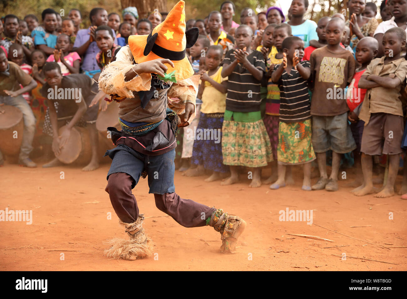Bantu tribe hi-res stock photography and images - Alamy
