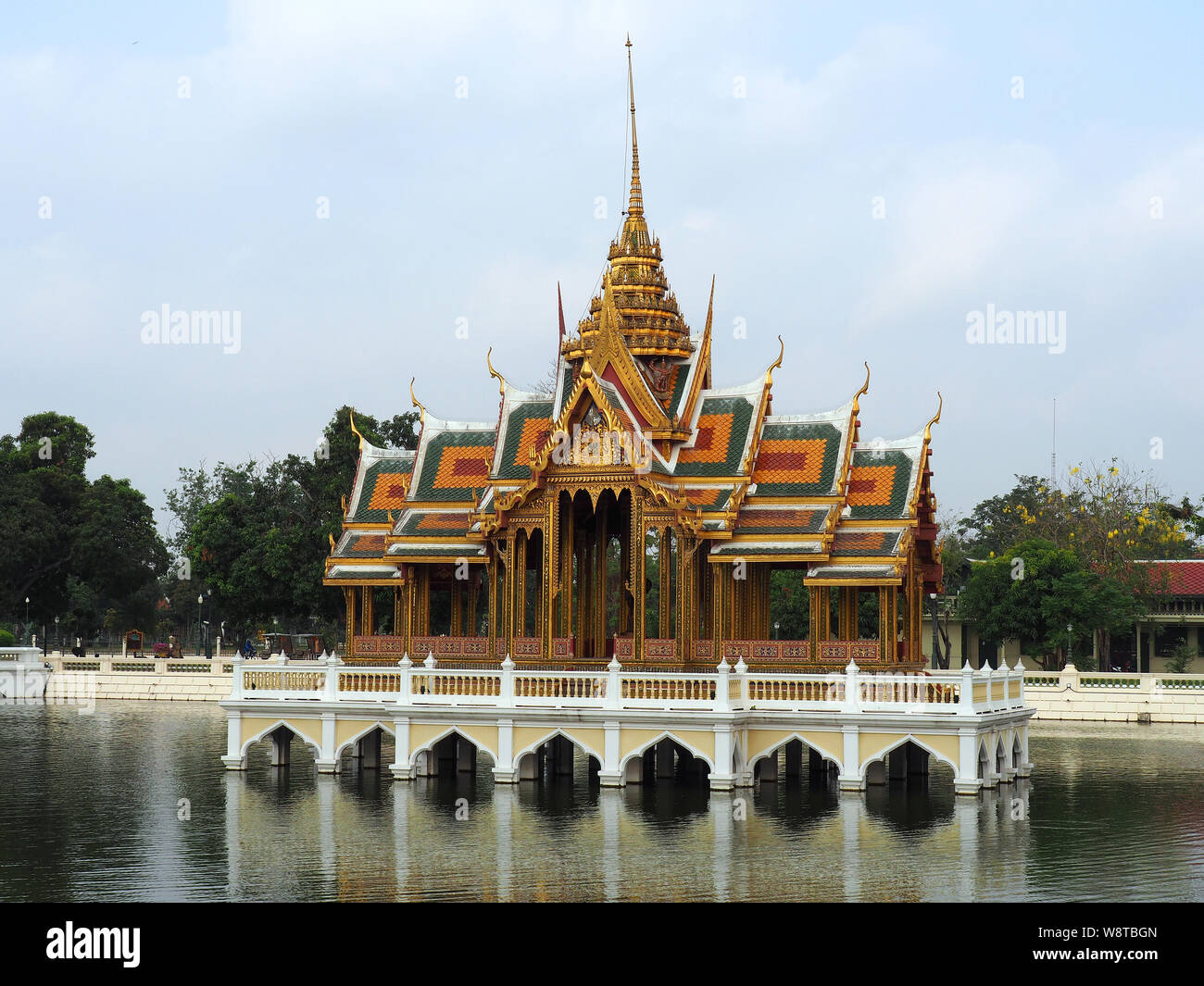 Aisawan Dhiphya-Asana Floating Pavilion, Bang Pa-In Royal Palace ...