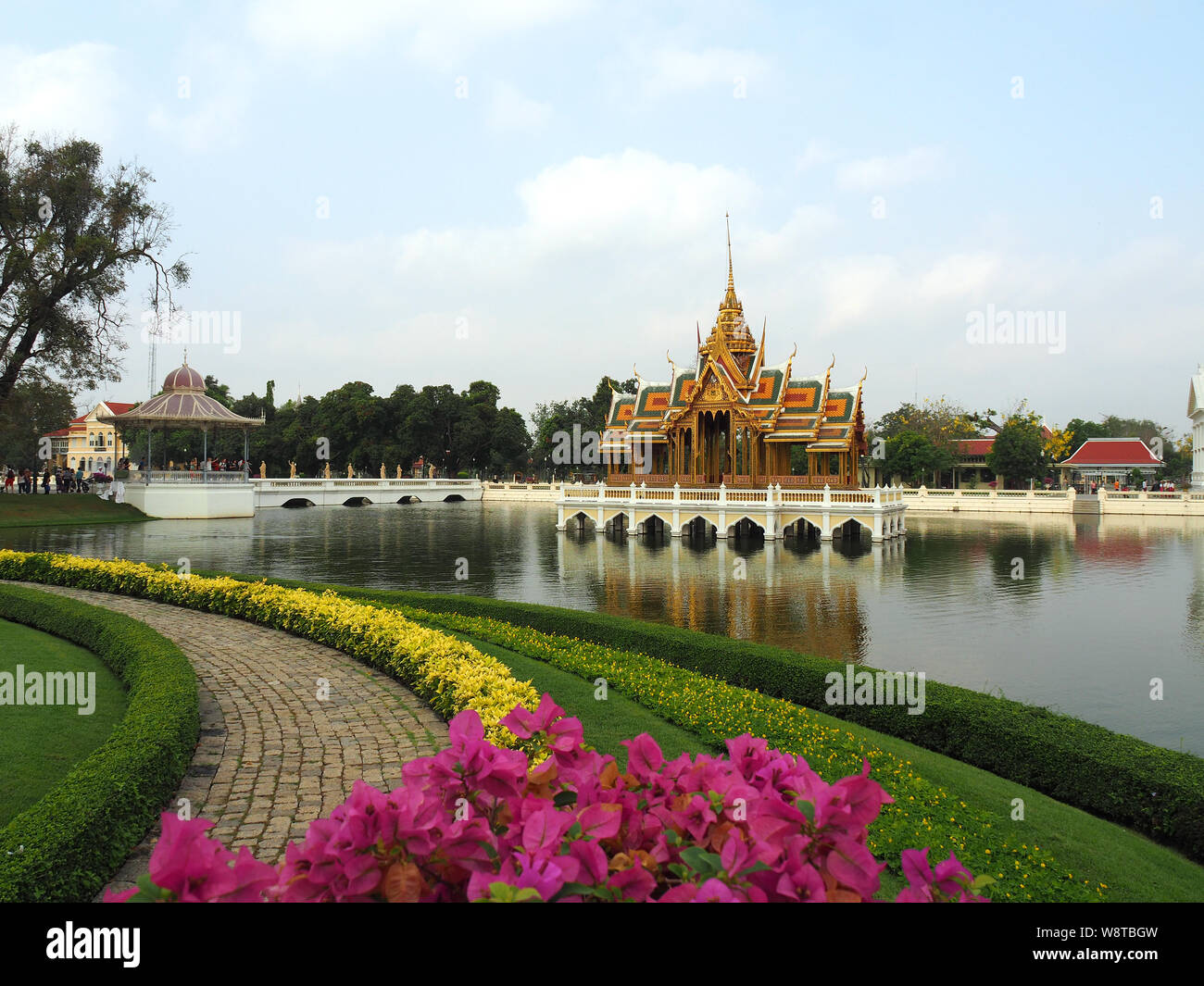 Aisawan Dhiphya-Asana Floating Pavilion, Bang Pa-In Royal Palace ...