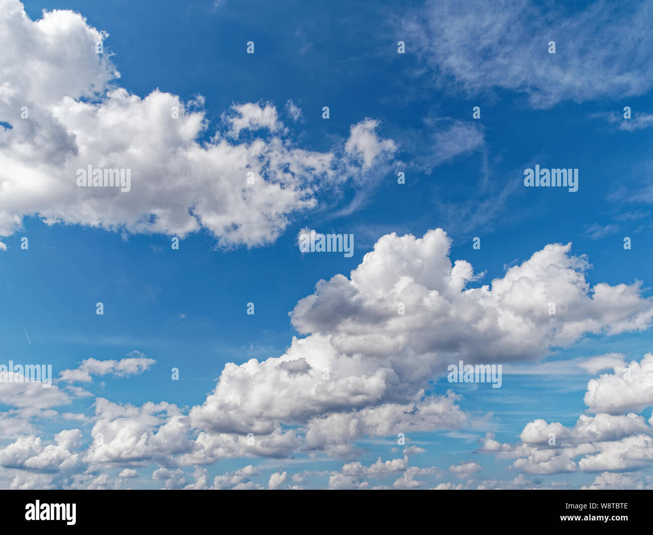 Cumulus clouds blue hi-res stock photography and images - Alamy