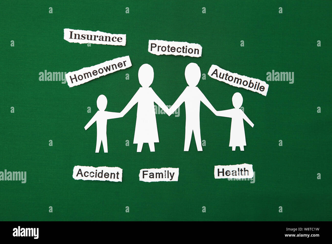 Paper family holding hands hi-res stock photography and images - Alamy