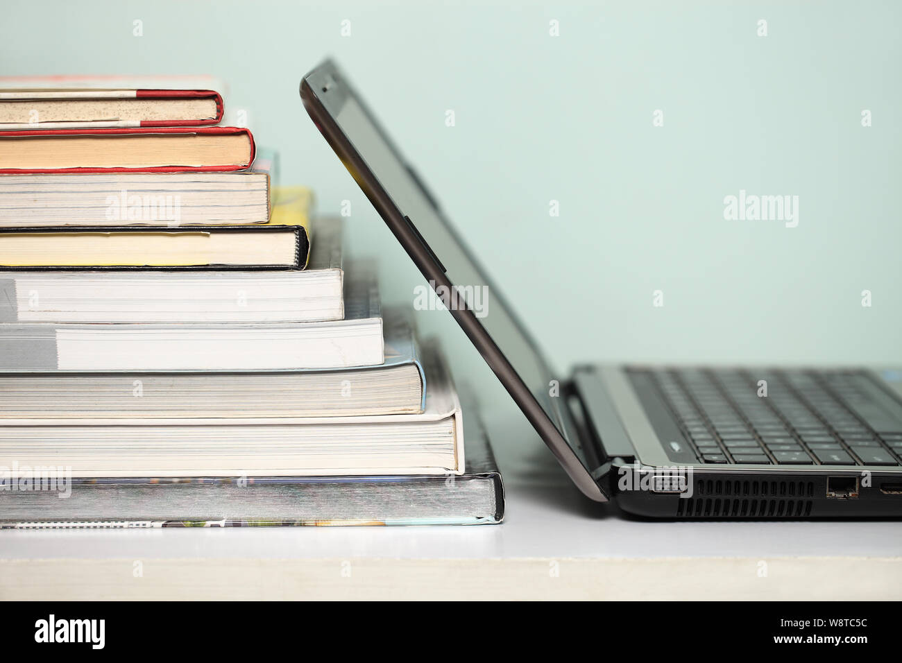 Ladder up stack of books hi-res stock photography and images - Alamy