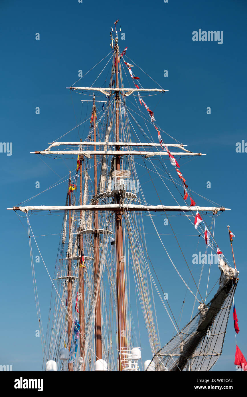 Detail on board of a sailing training ship Stock Photo - Alamy