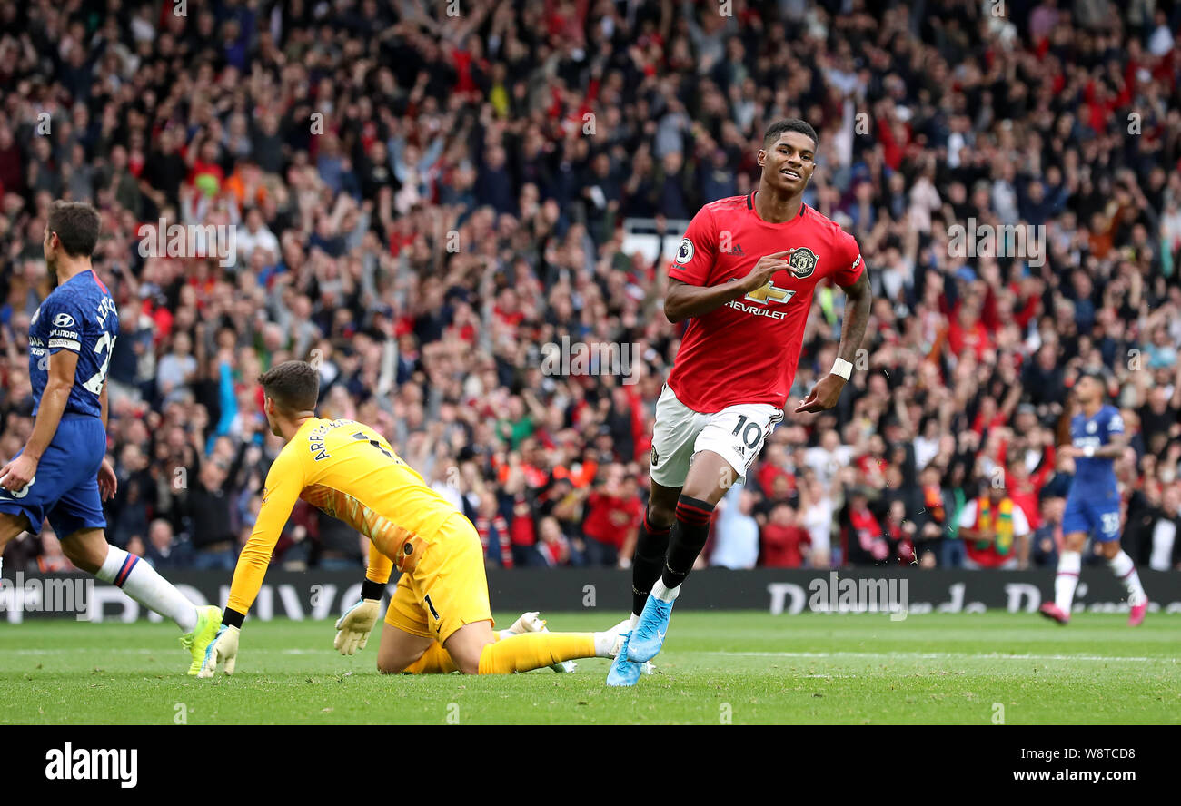 Manchester United's Marcus Rashford celebrates scoring his side's third ...