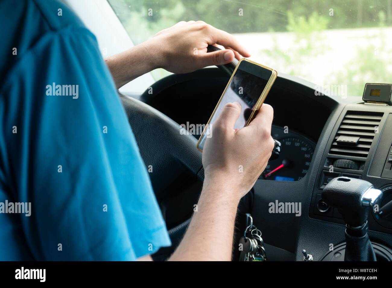 Chat read hi-res stock photography and images - Alamy