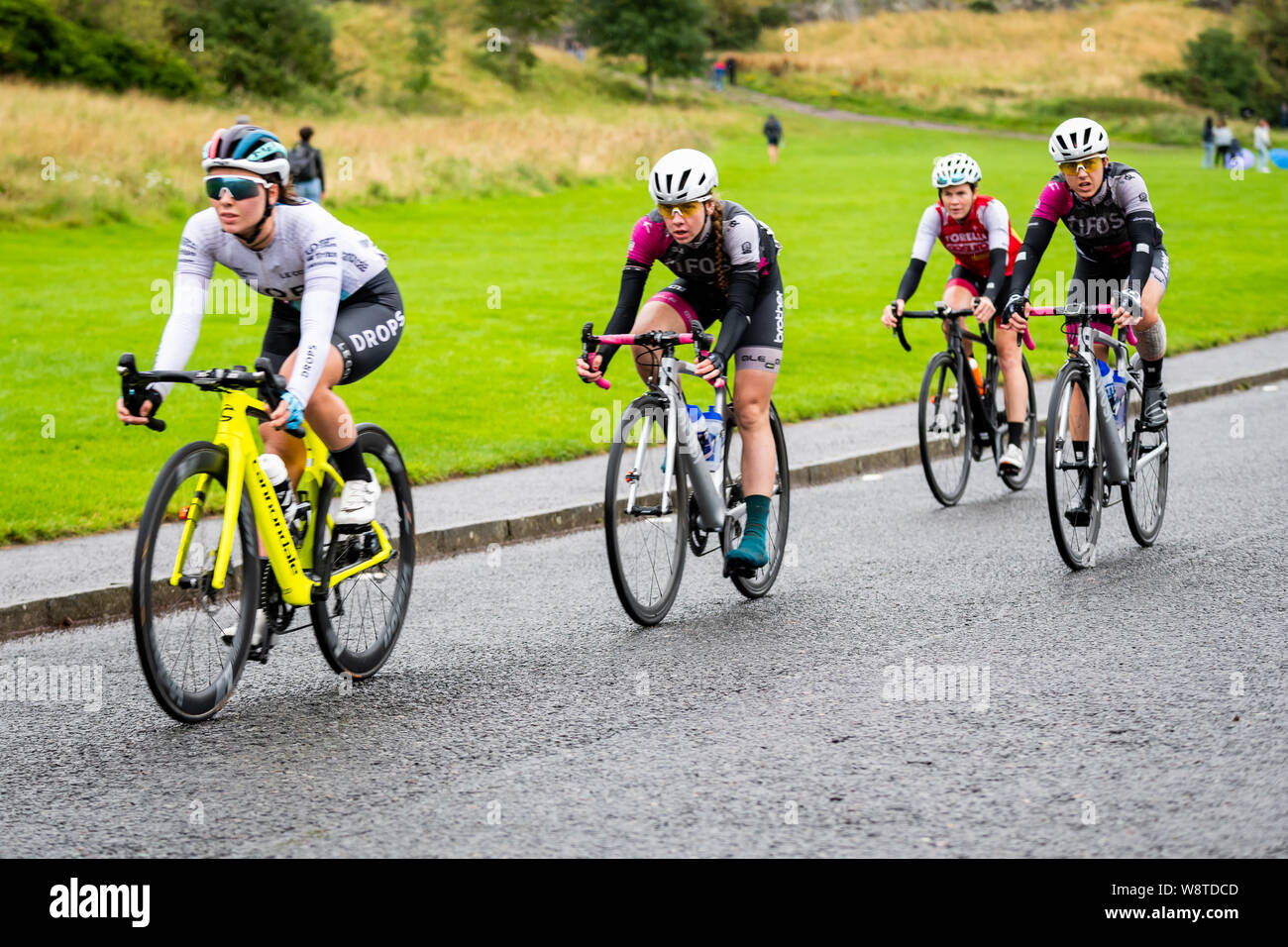 Edinburgh, Scotland. Sun 11th August 2019. Participants on the Women’s ...