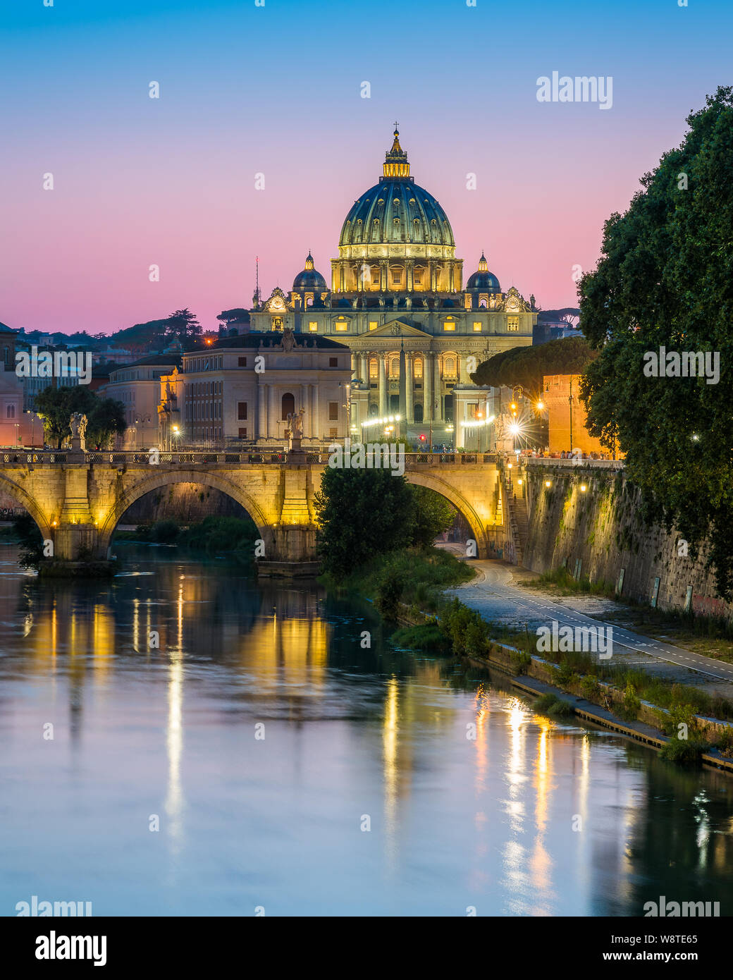 Rome skyline basilica hi-res stock photography and images - Alamy