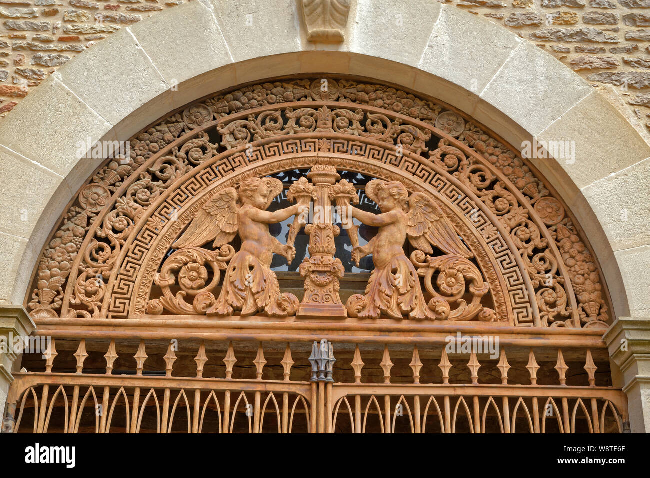 Arch filler hi-res stock photography and images - Alamy