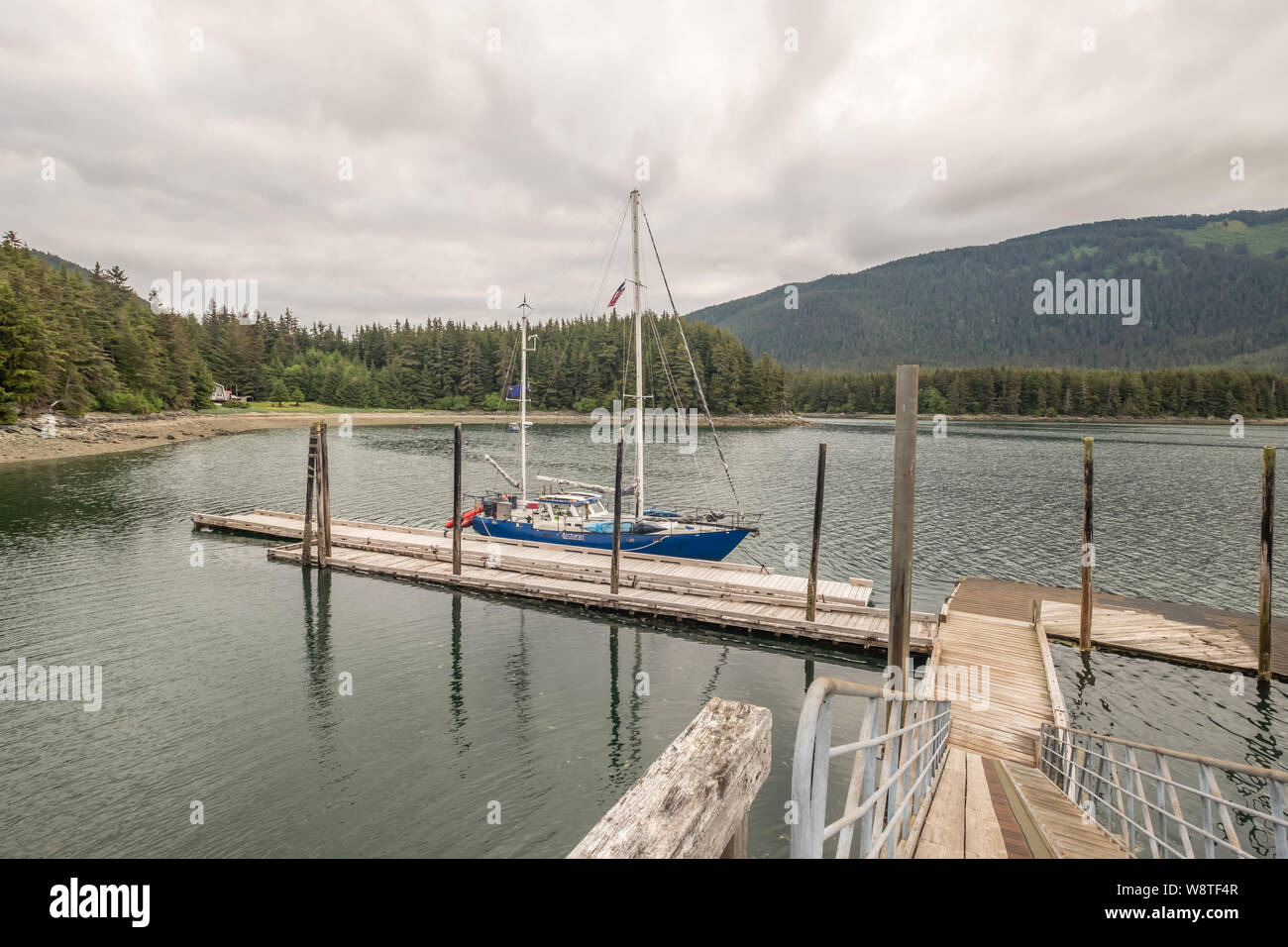 Admiralty bay yacht hi-res stock photography and images - Alamy