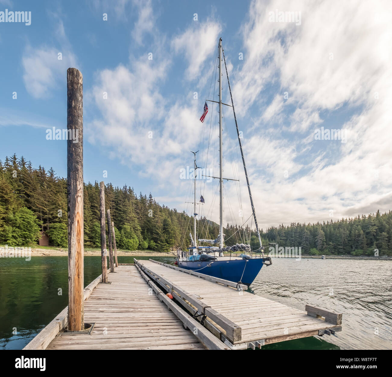 Admiralty bay yacht hi-res stock photography and images - Alamy