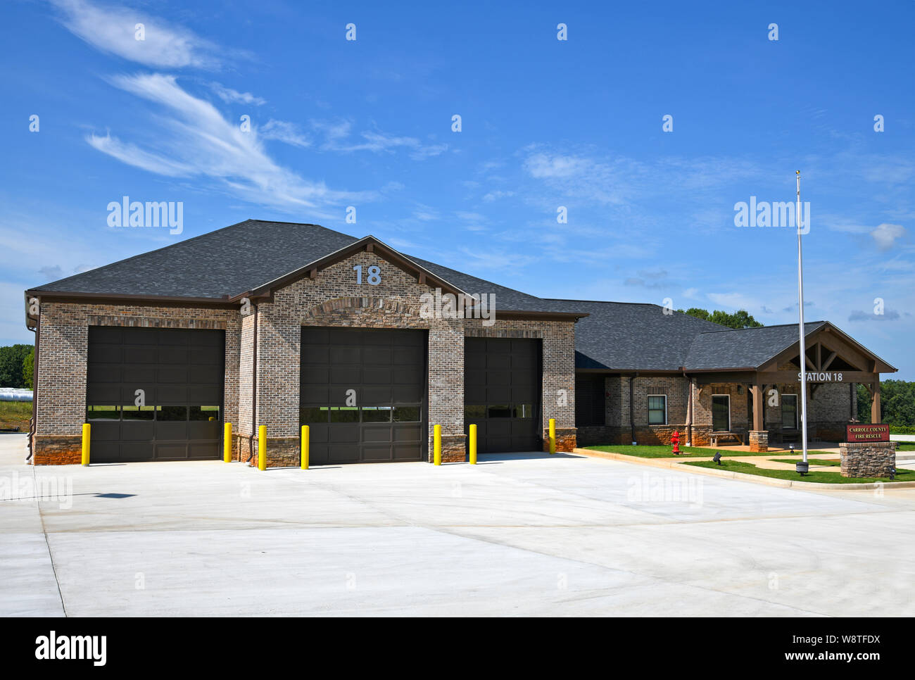 Fire station garage hi-res stock photography and images - Alamy