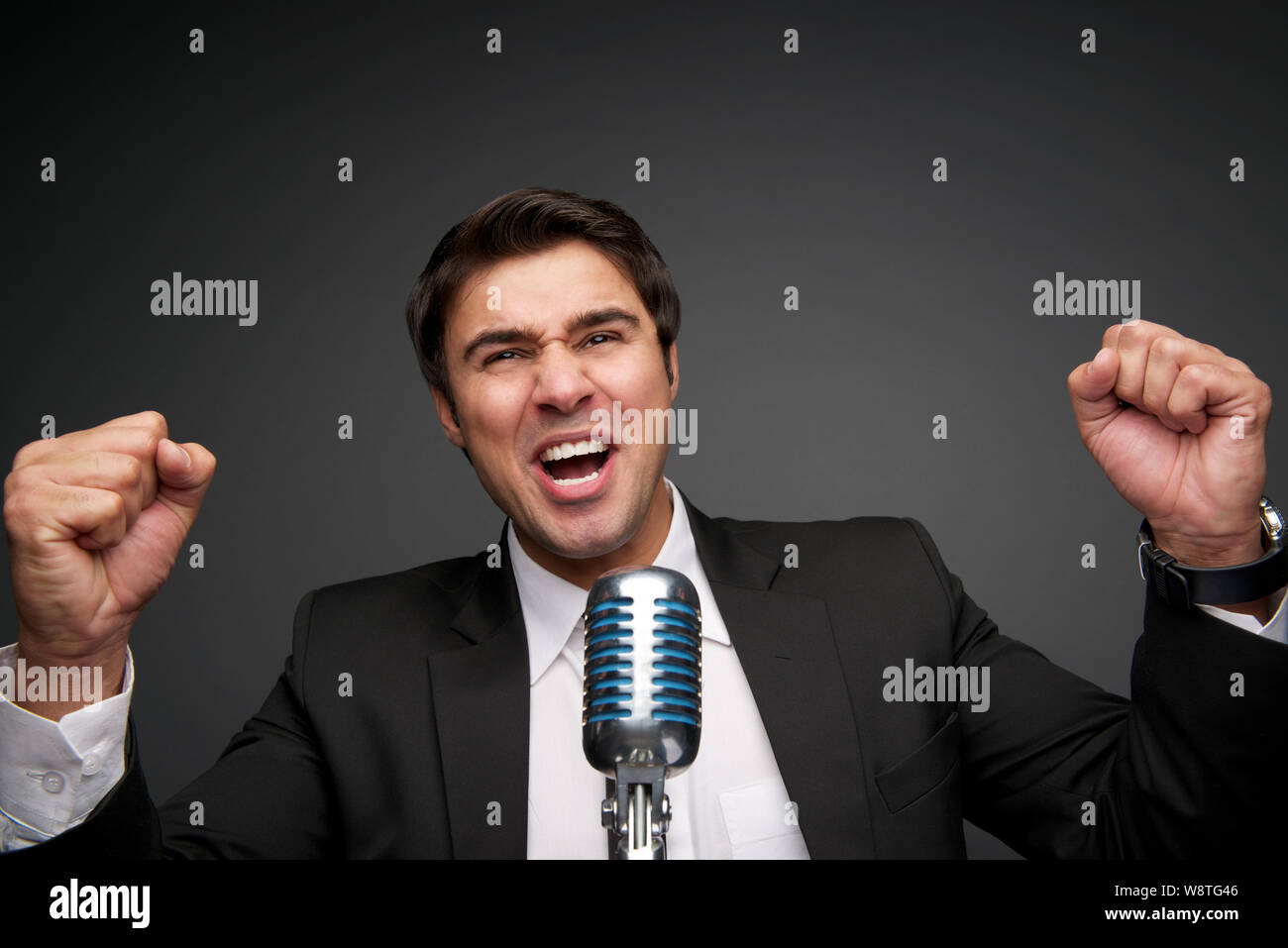 Indian news anchor hi-res stock photography and images - Alamy