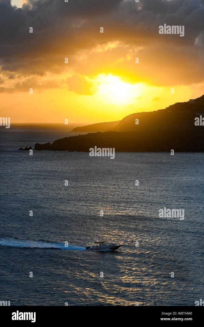 Sint Maarten sunset - dramatic Caribbean sunset on Saint Maarten island ...