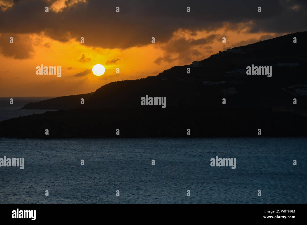 Sint Maarten sunset - dramatic Caribbean sunset on Saint Maarten island ...