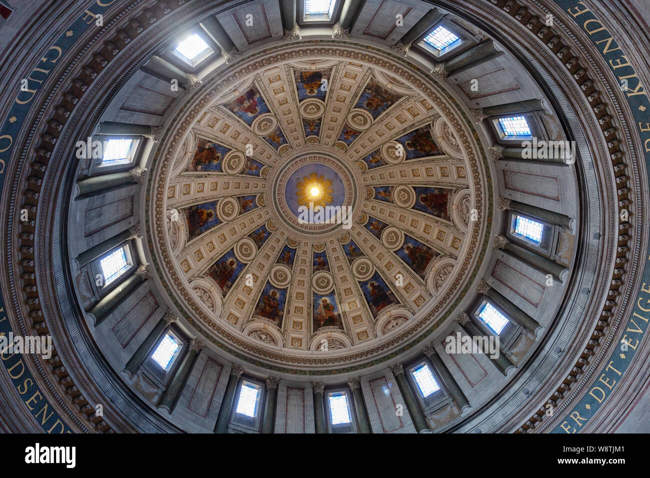 Ceiling dome architecture hi-res stock photography and images - Alamy