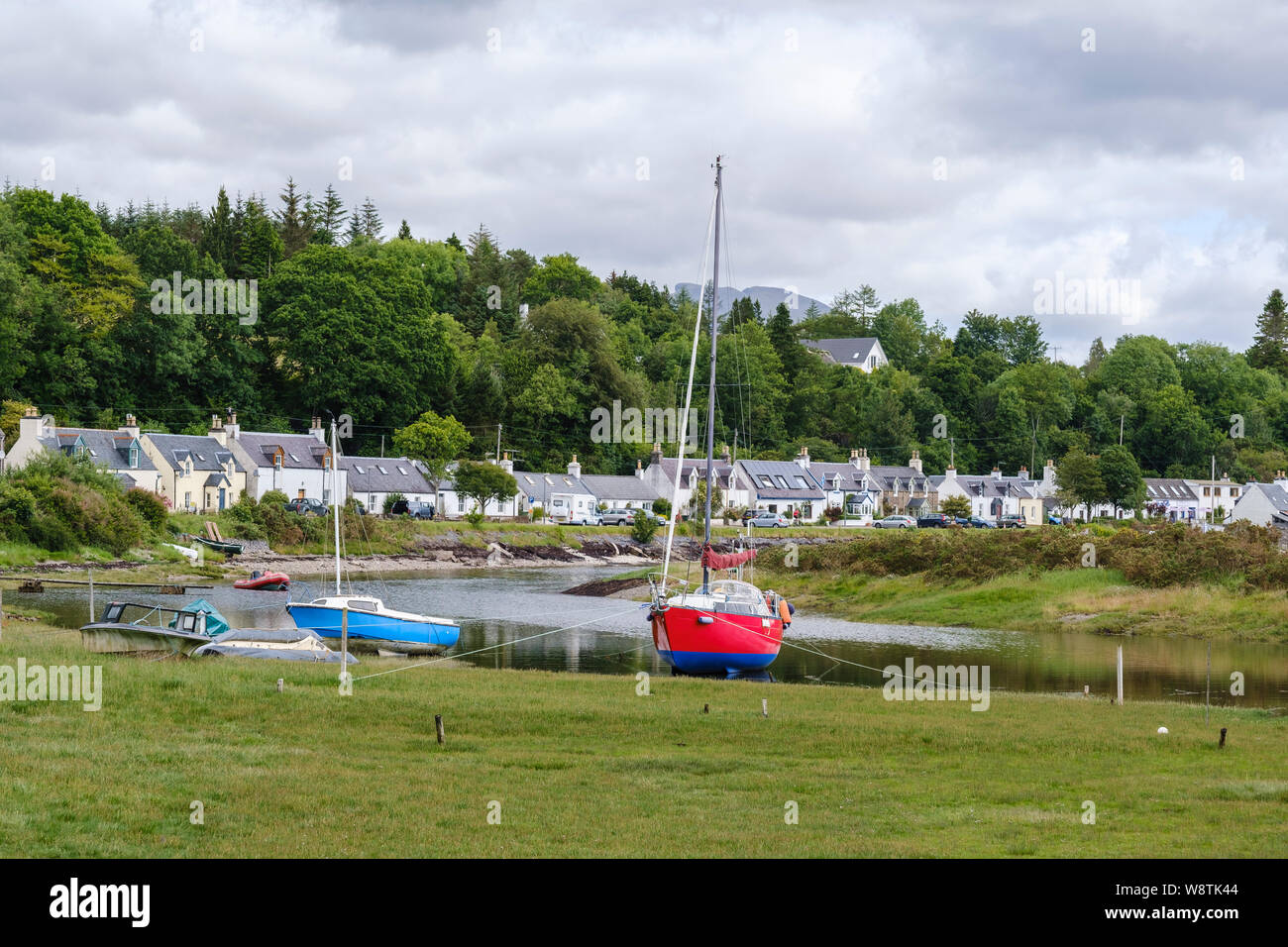 Lochcarron village hi-res stock photography and images - Alamy