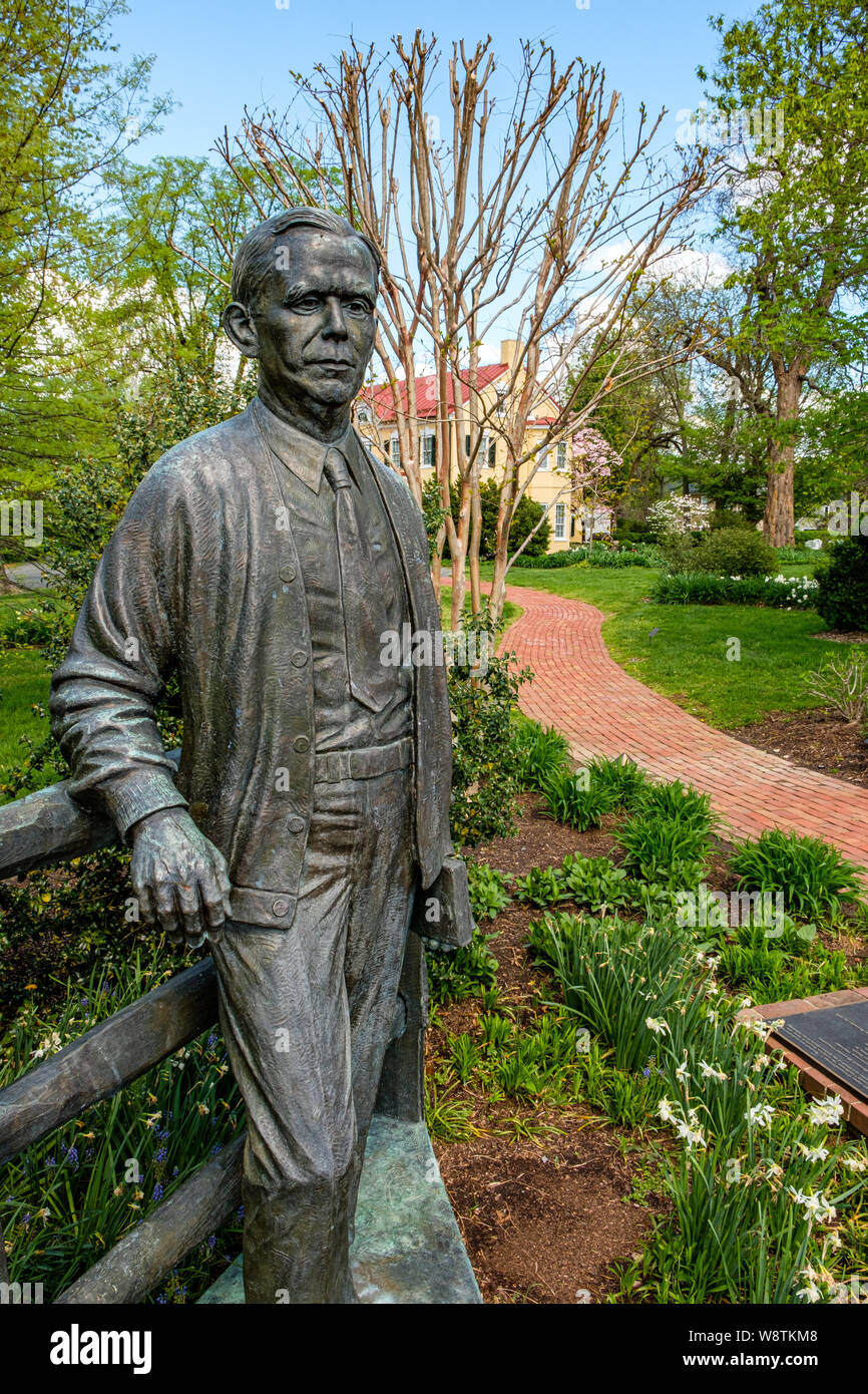 George C Marshall Statue, The Marshall House, 312 East Market Street ...