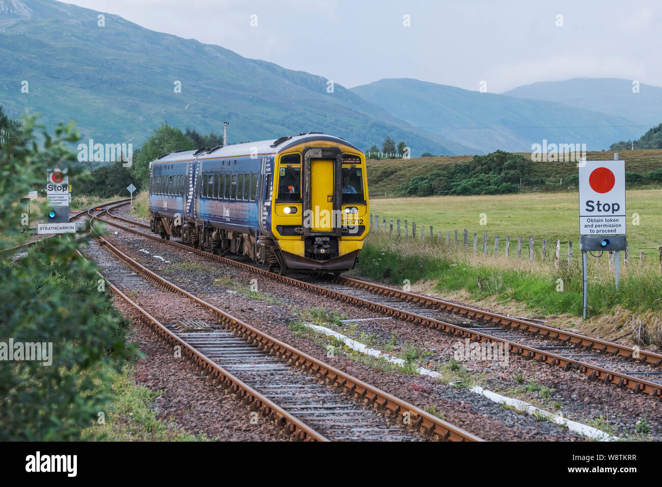 Dingwall railway station hi-res stock photography and images - Alamy