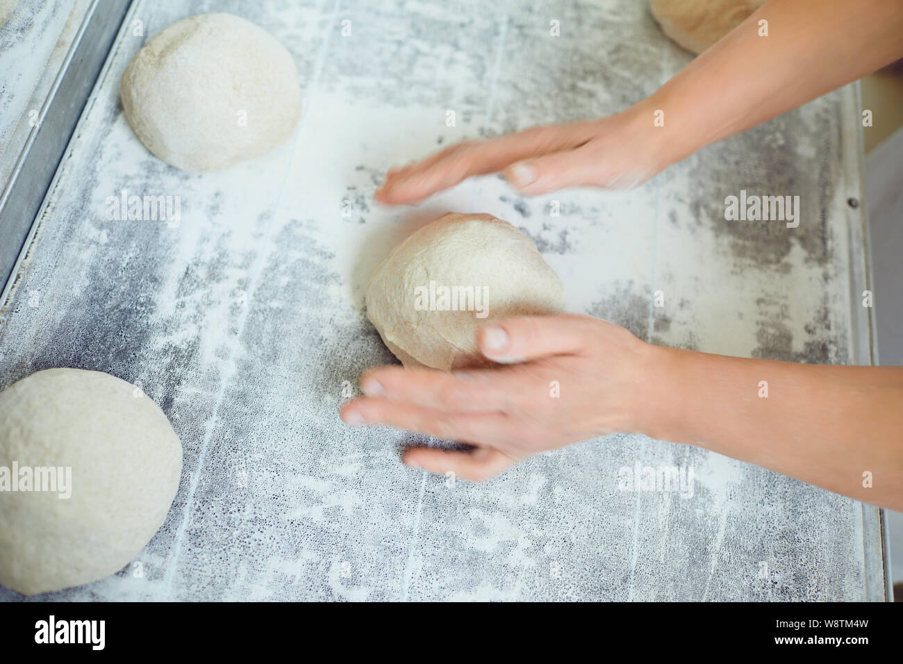 Hands preparing food table hi-res stock photography and images - Alamy