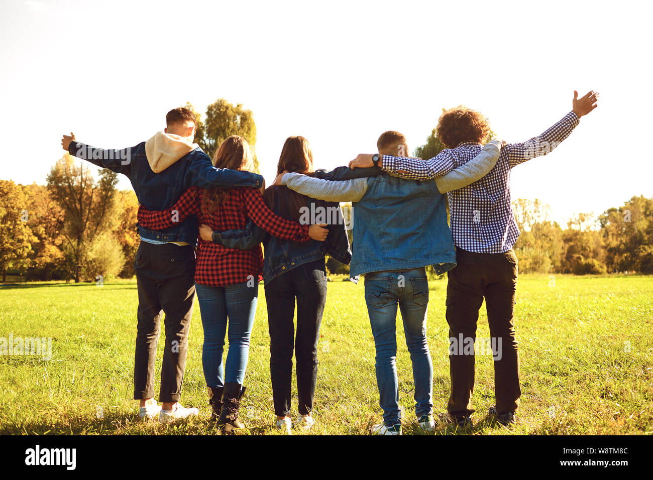 Group hug friends hi-res stock photography and images - Alamy