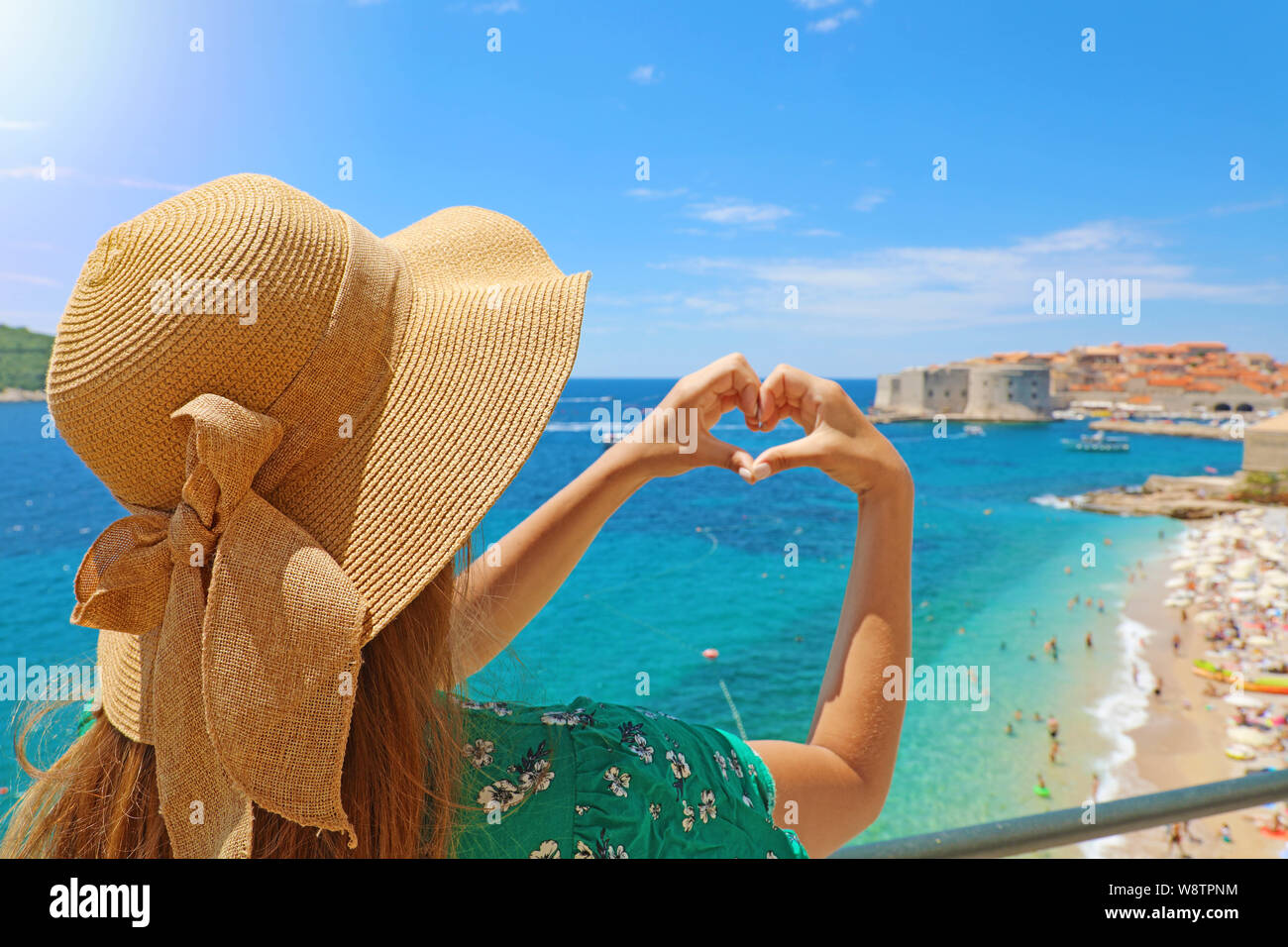 Hands Making Heart Shape High Resolution Stock Photography and Images ...