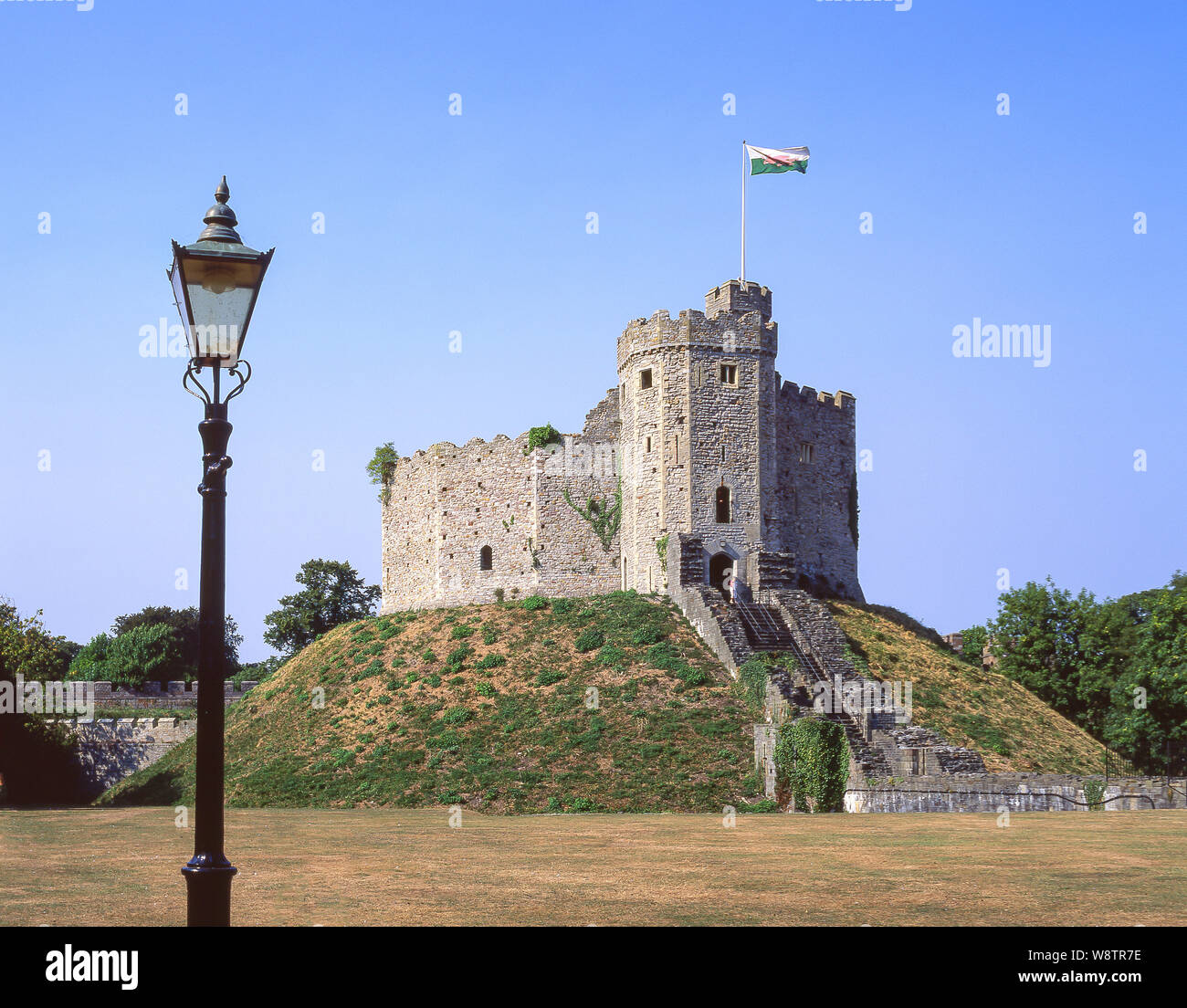 Cardiff Castle Walls High Resolution Stock Photography and Images - Alamy