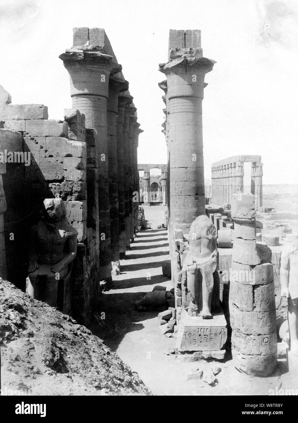 Ancient Egyptian Ruins, hieroglyphs and statues Stock Photo - Alamy