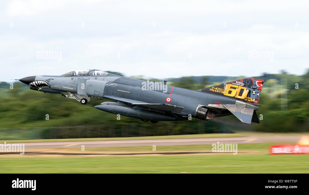 Turkish aircraft bomber phantom hi-res stock photography and images - Alamy