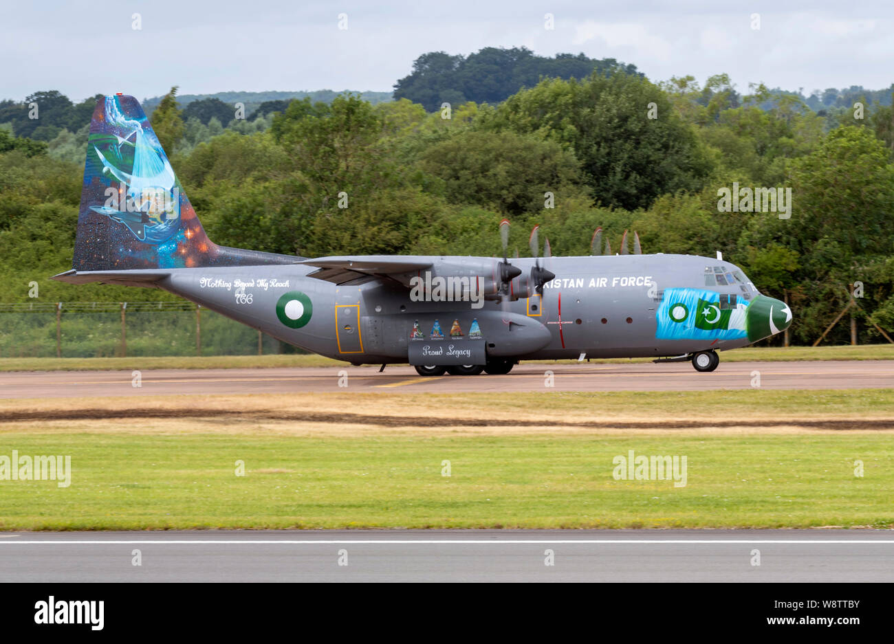 Air force c 130 aircraft hi-res stock photography and images - Alamy