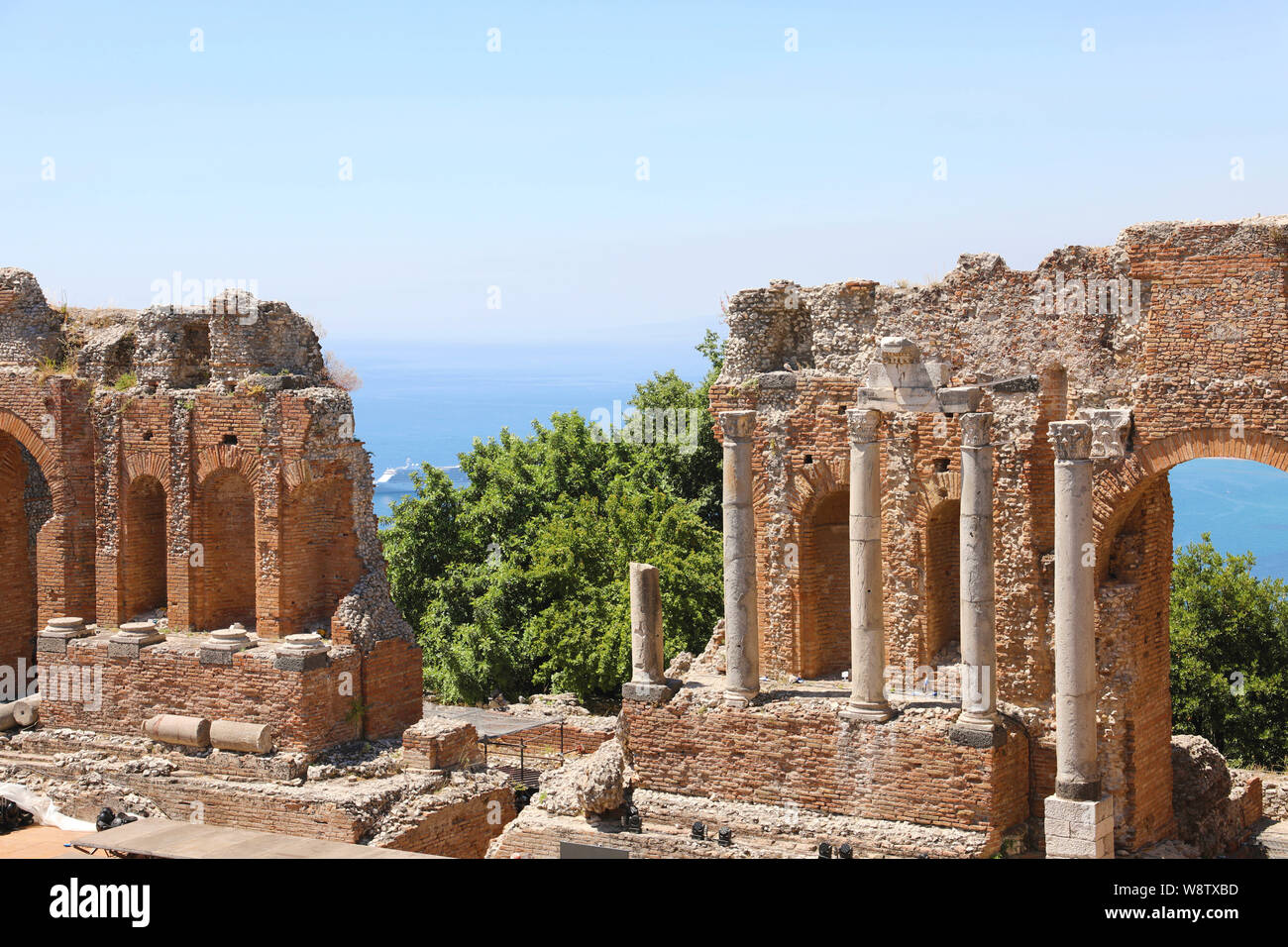 Theater landscape hi-res stock photography and images - Alamy
