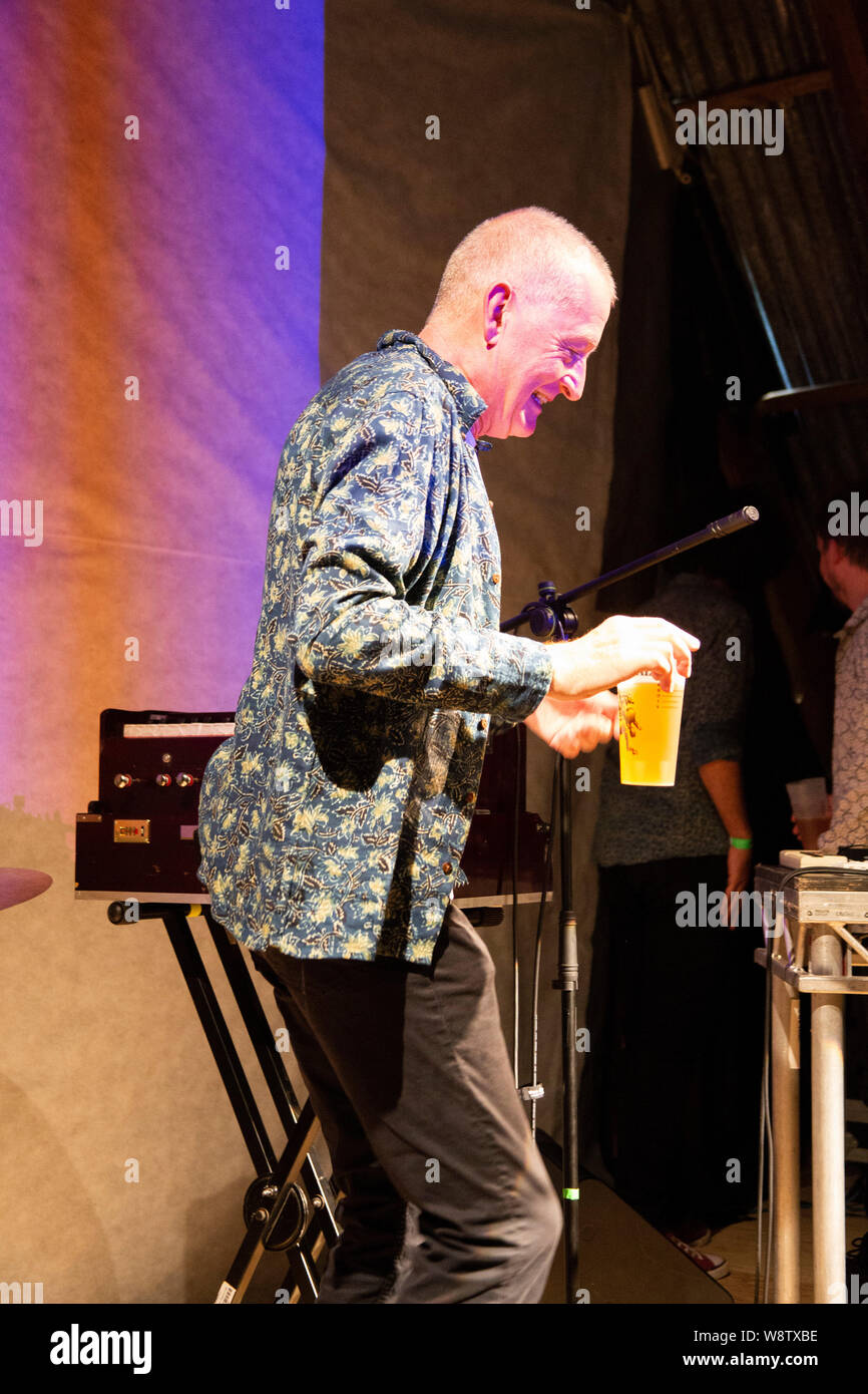 Steve Davis's debut live performance with The Utopia Strong at ...