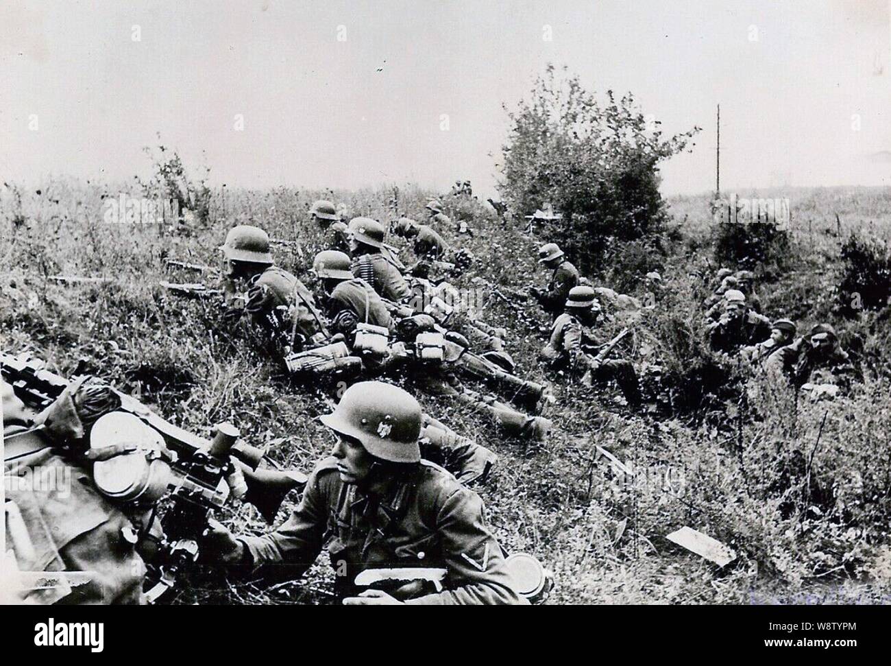 German Soldiers look to their Front whilst others guard Russian ...