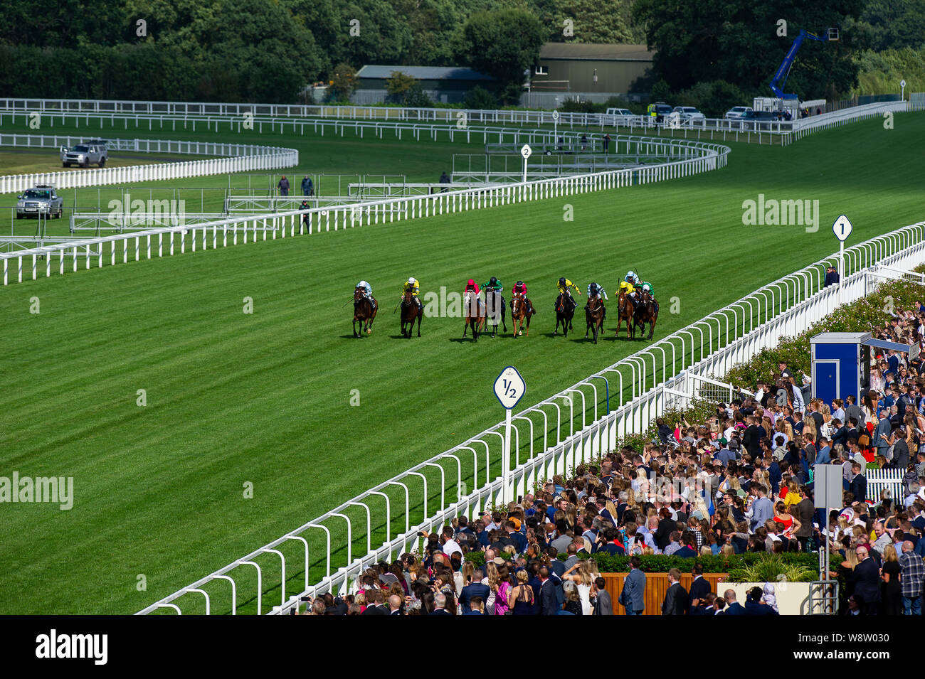 Top flat racing jockey hi-res stock photography and images - Alamy