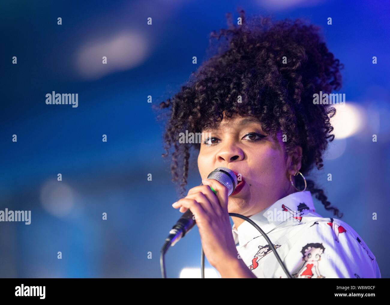 Hollie Cook Live at Gunton Arms Stock Photo - Alamy