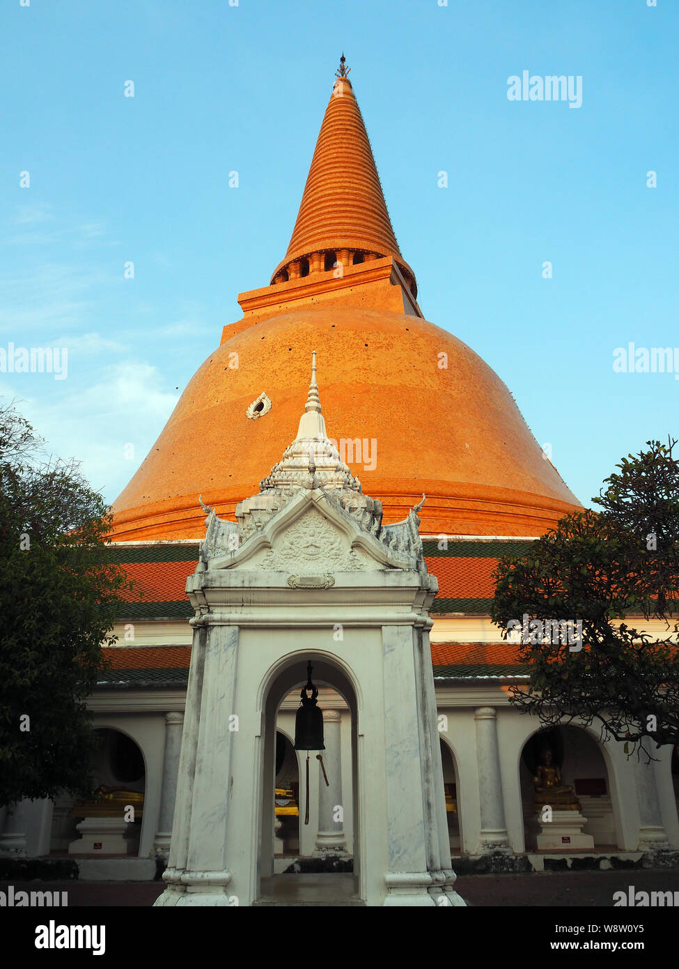 Phra Pathom Chedi, Nakhon Pathom, Thailand, Asia Stock Photo - Alamy