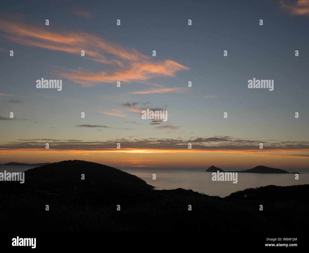 Sunset over the sea at Wilsons Promontory Stock Photo - Alamy
