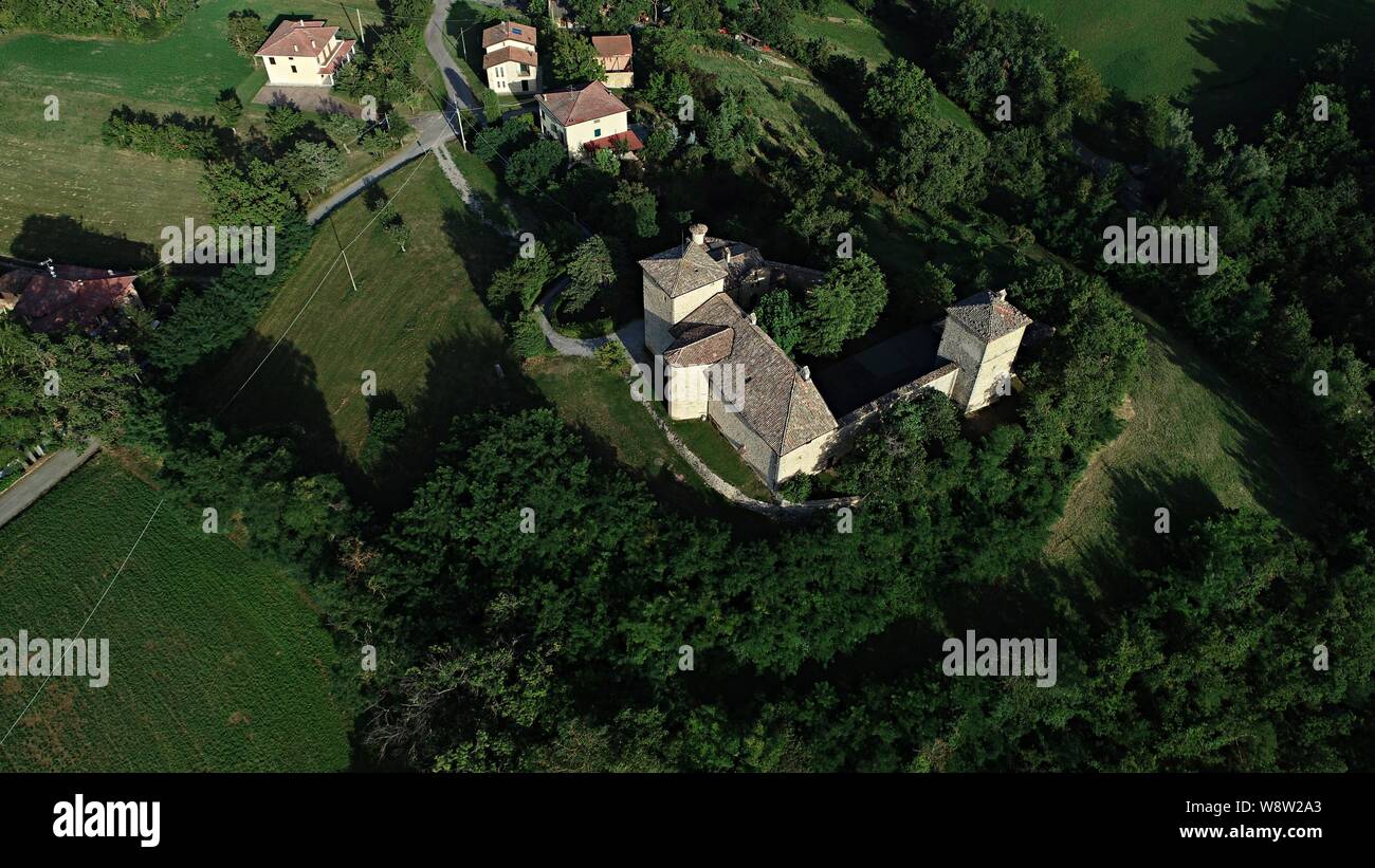 Leguigno castle hi-res stock photography and images - Alamy