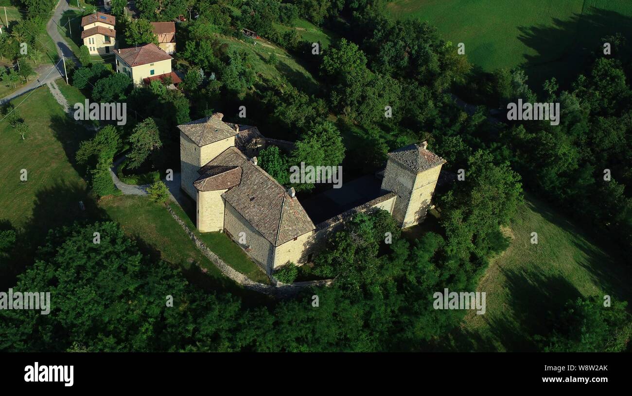 Leguigno castle hi-res stock photography and images - Alamy