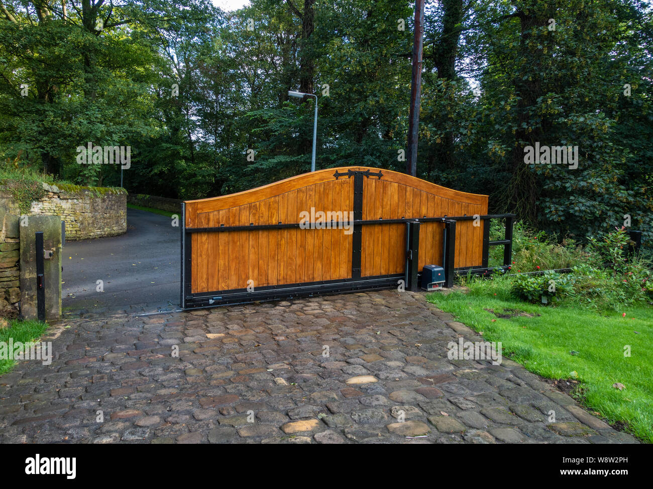 Large Wooden Gates High Resolution Stock Photography and Images - Alamy