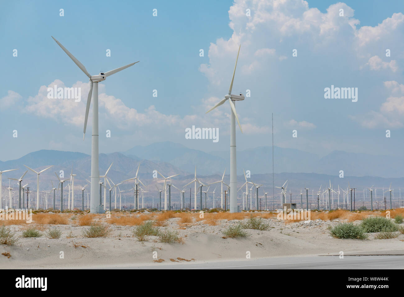 Large wind mill farm in Southern California desert Stock Photo - Alamy