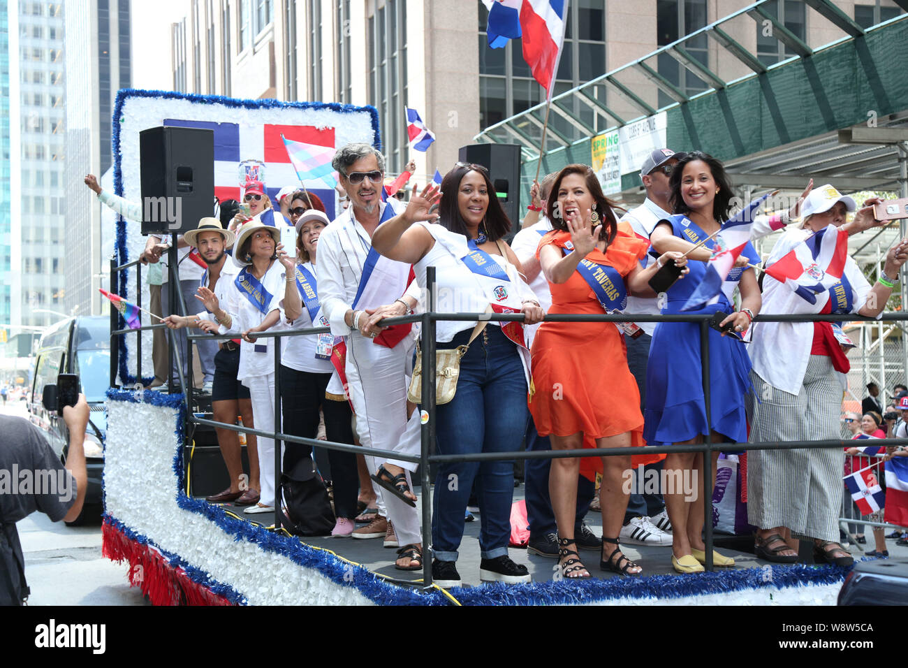 Nyc dominican parade hi-res stock photography and images - Alamy