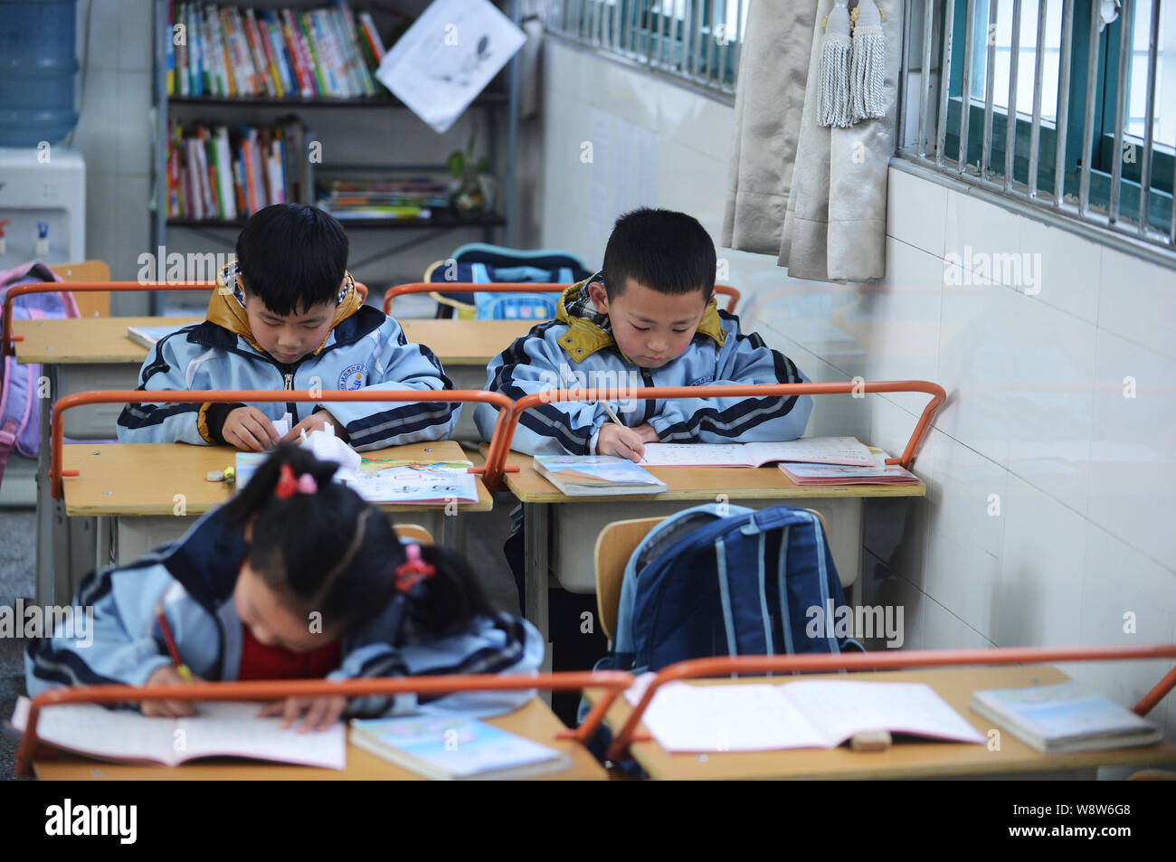 China school classroom desks hi-res stock photography and images - Alamy