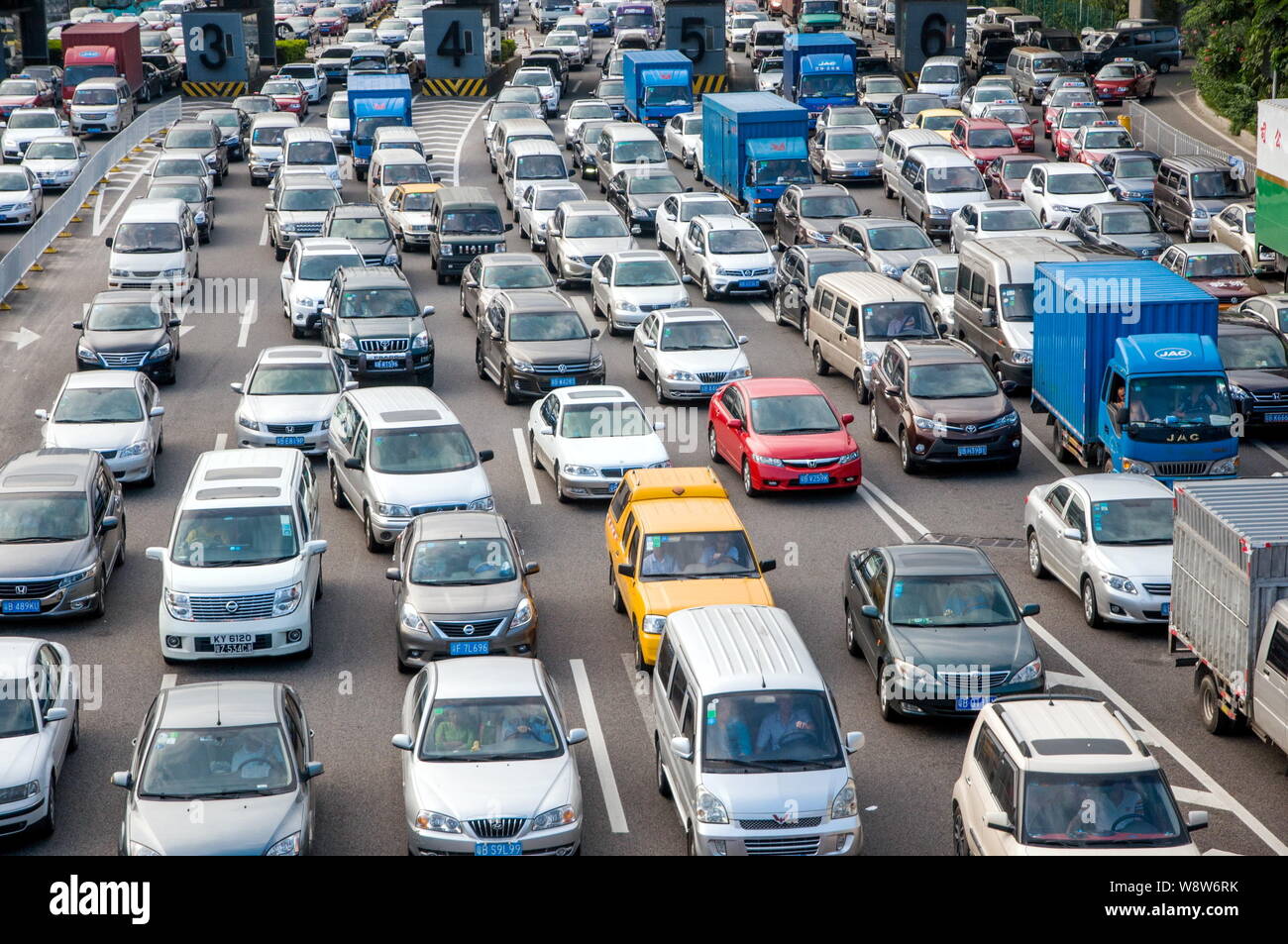 Shenzhen traffic hi-res stock photography and images - Alamy