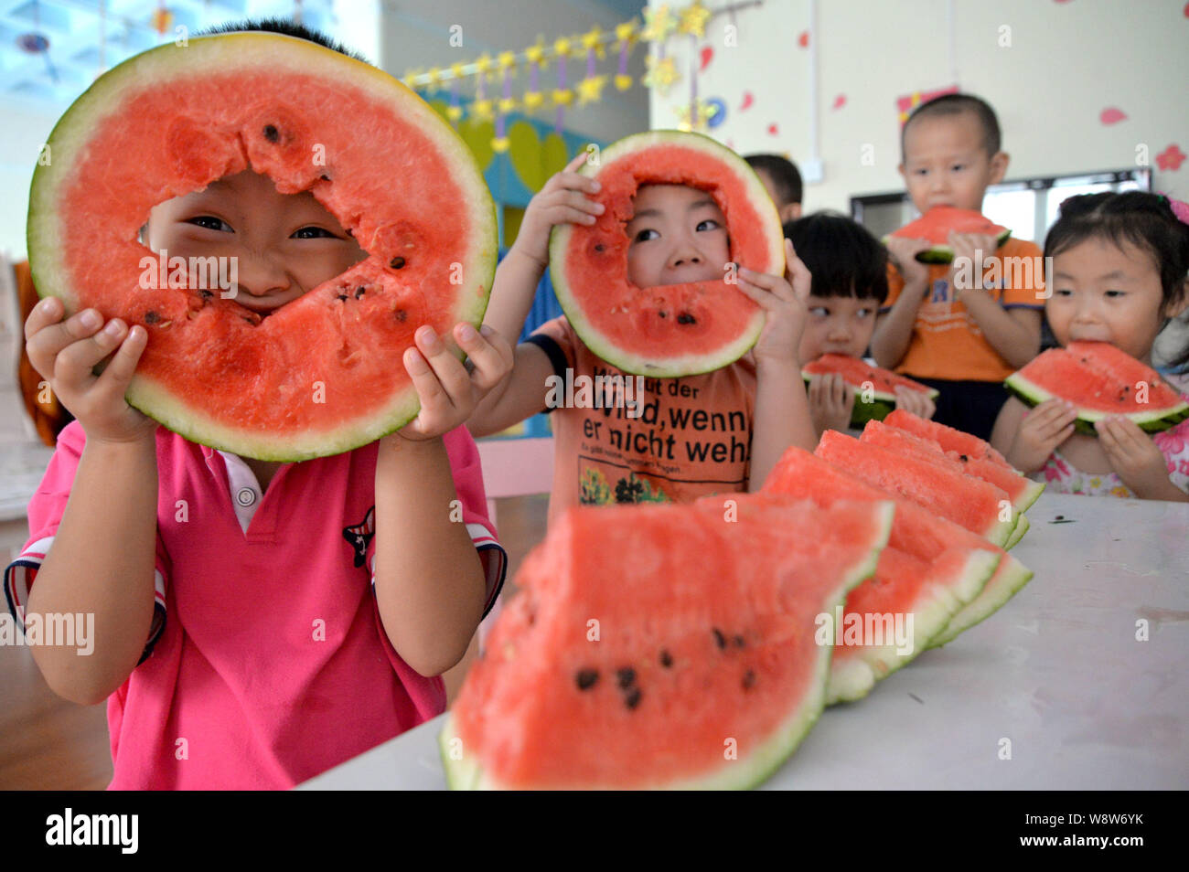 Chinese kids eat watermelons to mark Liqiu, or the Beginning of Autumn ...