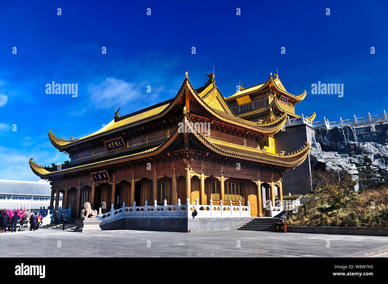 Emei temple hi-res stock photography and images - Alamy